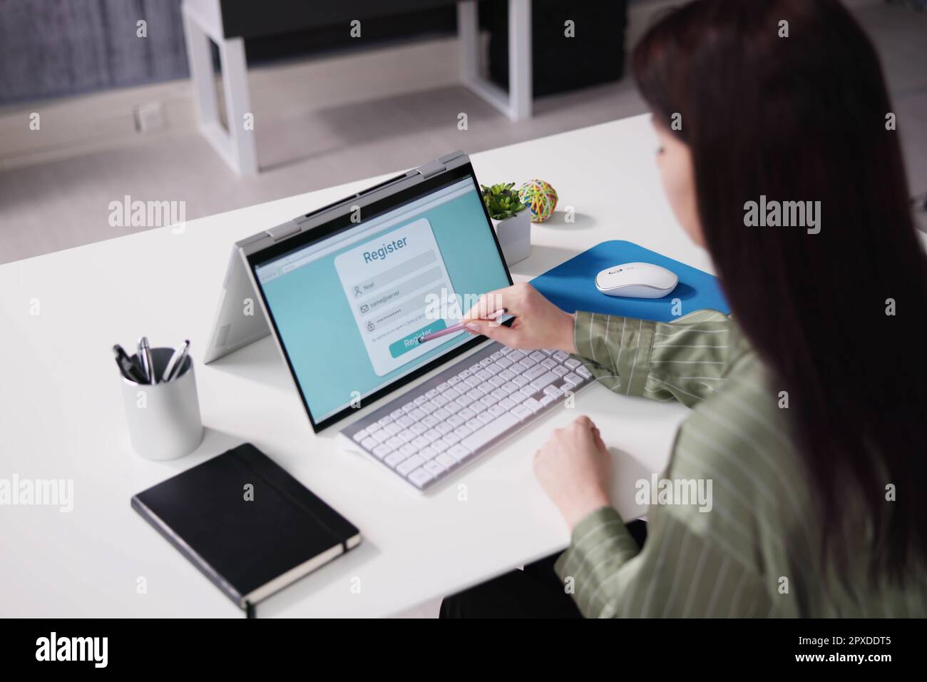 Registrate hi-res stock photography and images - Alamy