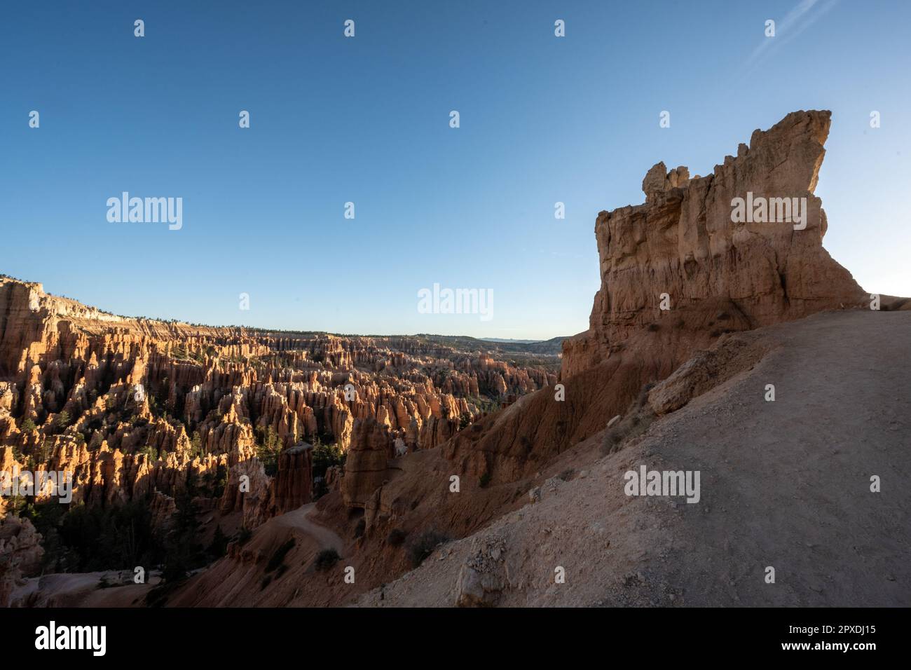 Large Hoodoo Formation At The Top of A Section Of Trail in Bryce Canyon ...