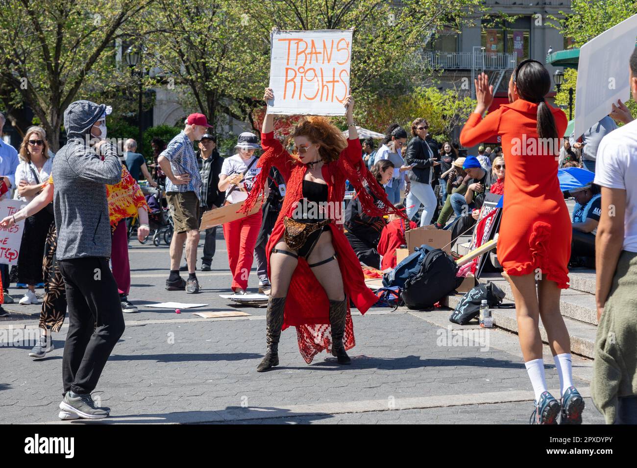 The people celebrating the Earth Day Rave Revolution in Union Square ...