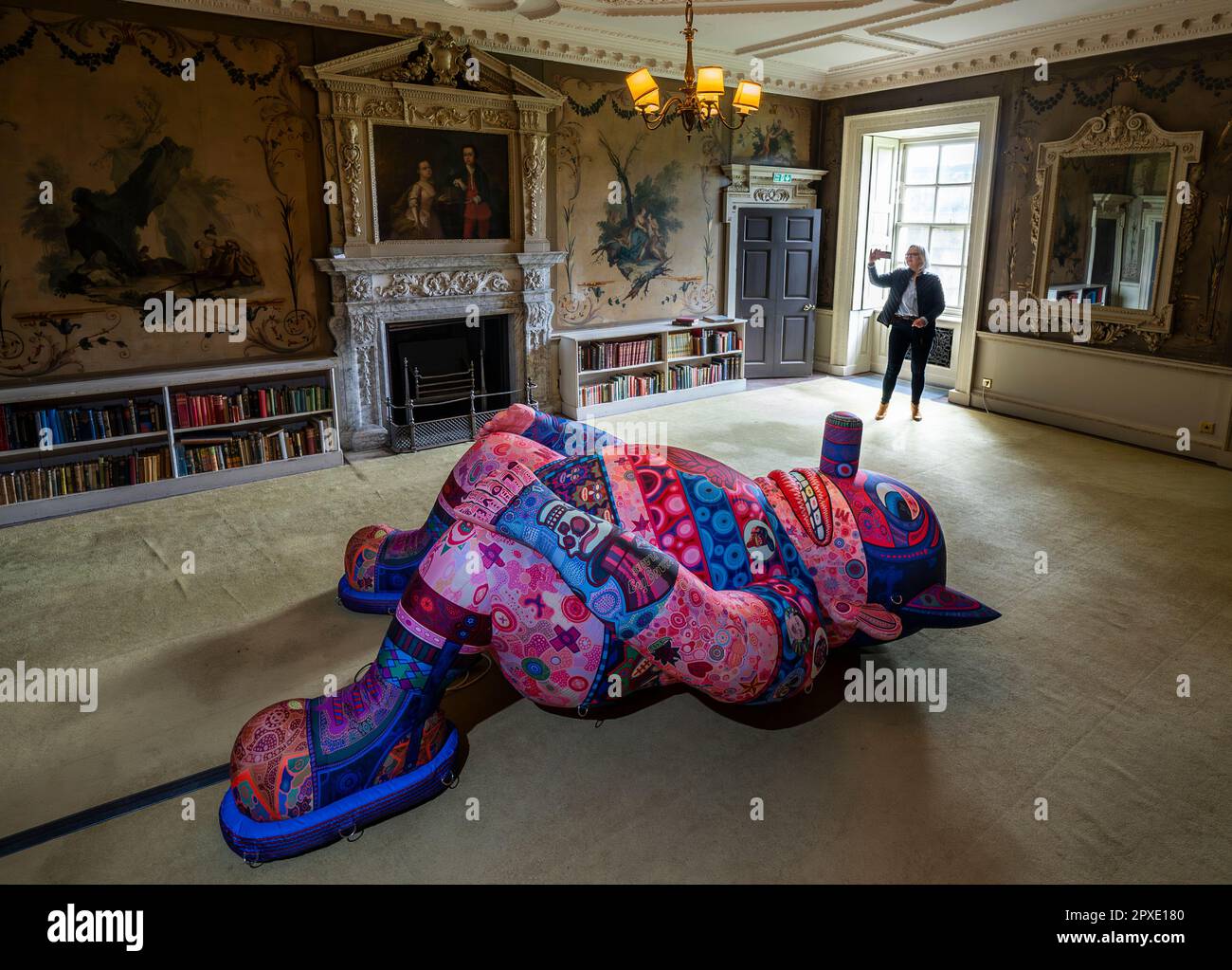 Disabled artist jason wilsher mills hi-res stock photography and images ...