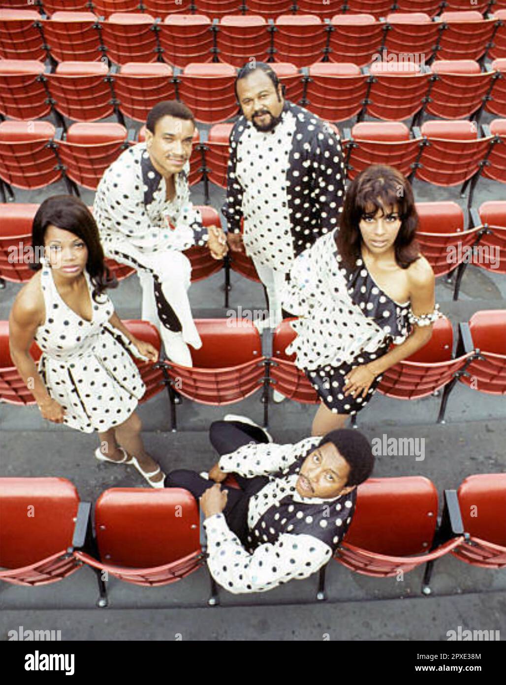 THE FIFTH DIMENSION Promotional photo of US group about 1975 Stock ...