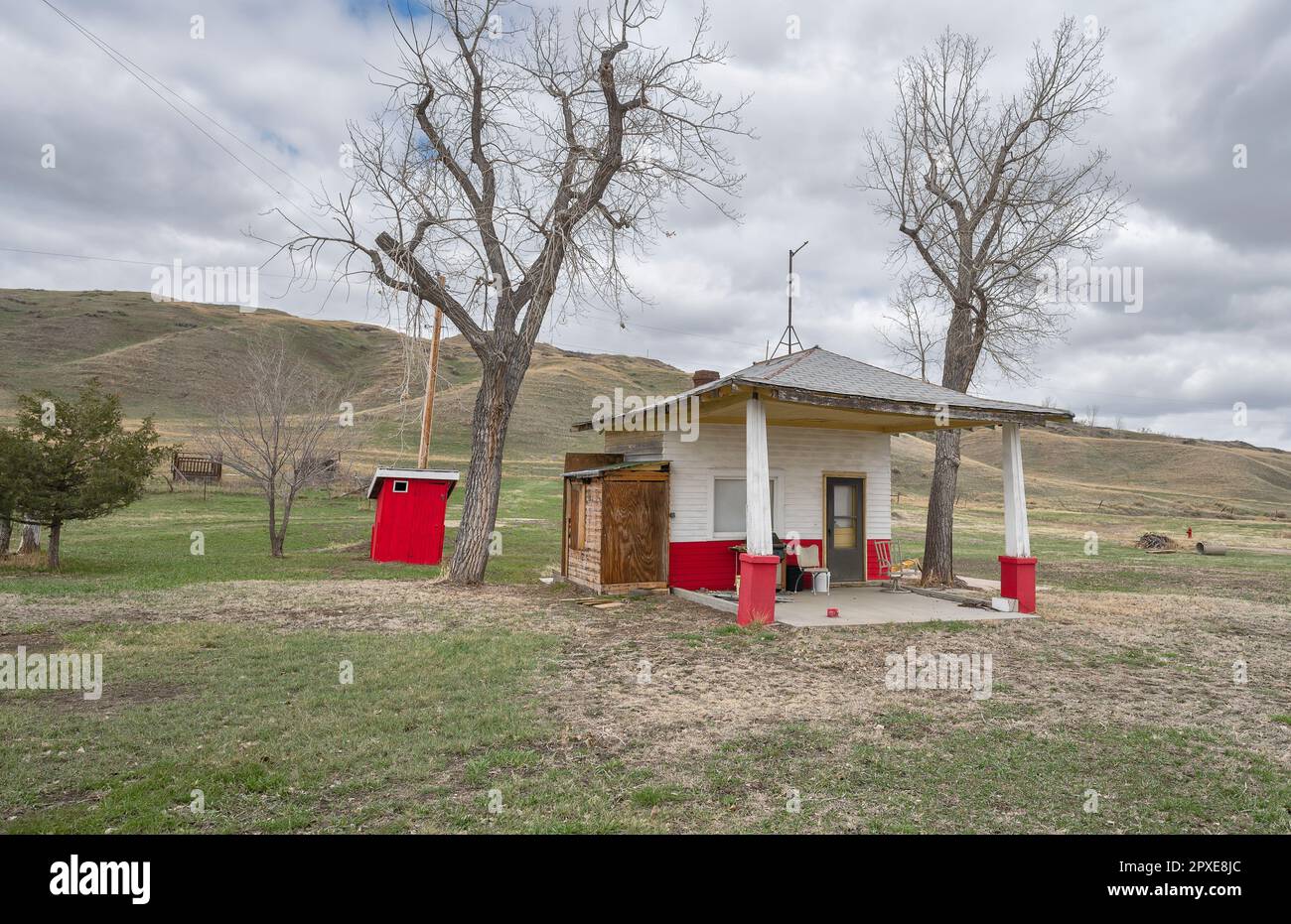 Abandoned gas station and outhouse at Wasta, South Dakota, USA Stock ...