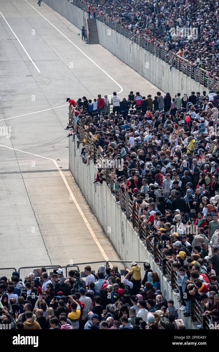 Longest Line Of People