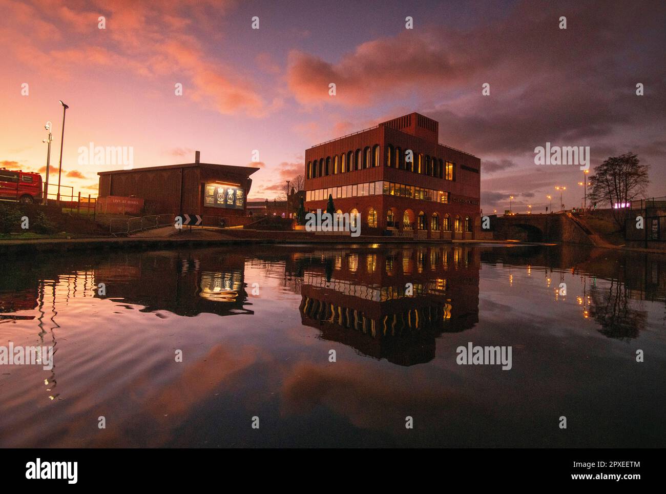 Sunrise at The Island Quarter, Canal Turn Nottingham City ...