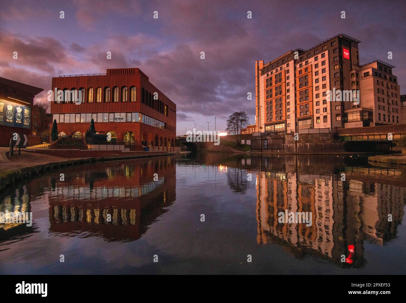 Sunrise at The Island Quarter, Canal Turn Nottingham City ...