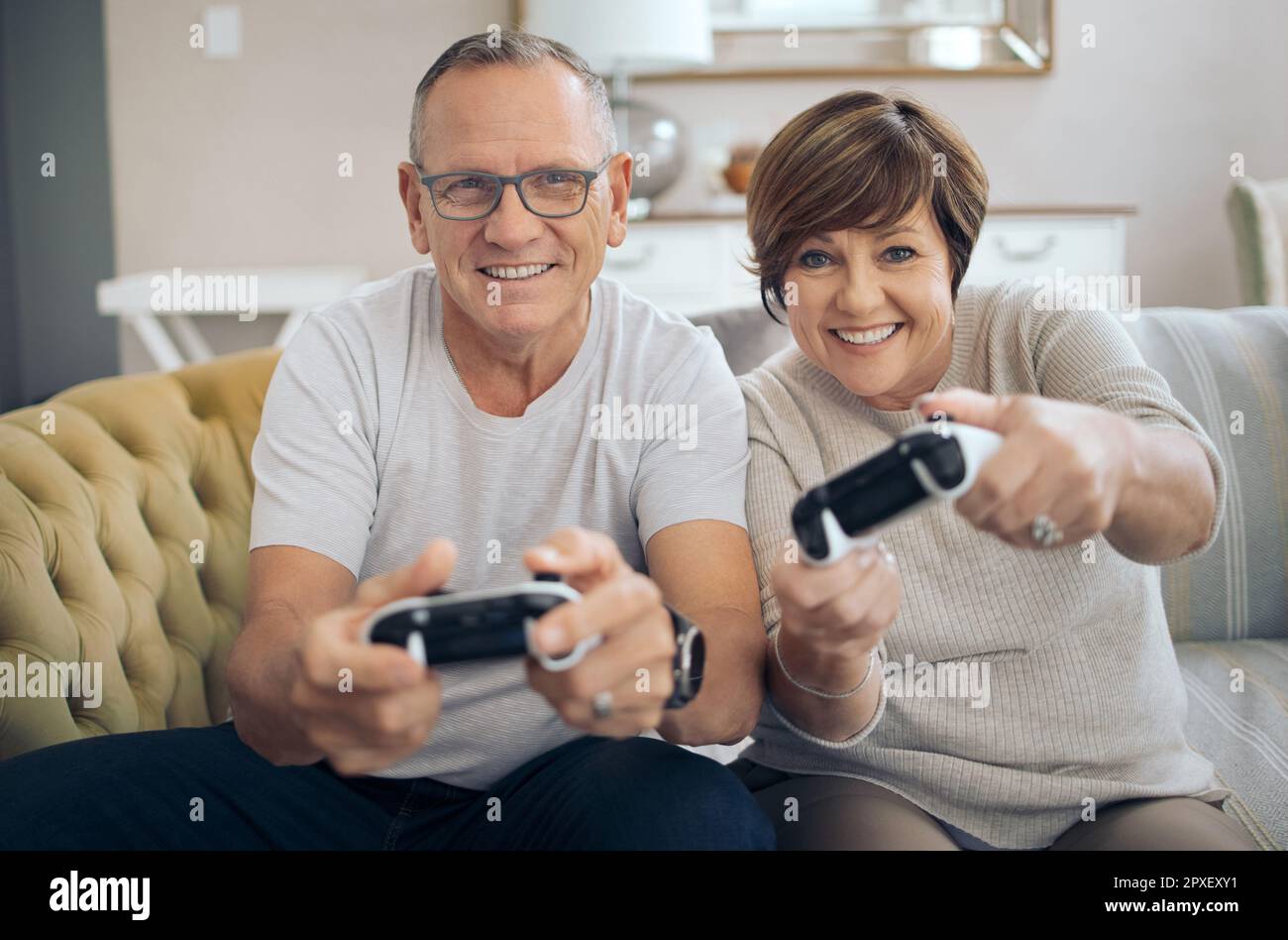 Pro gamers hi-res stock photography and images - Alamy