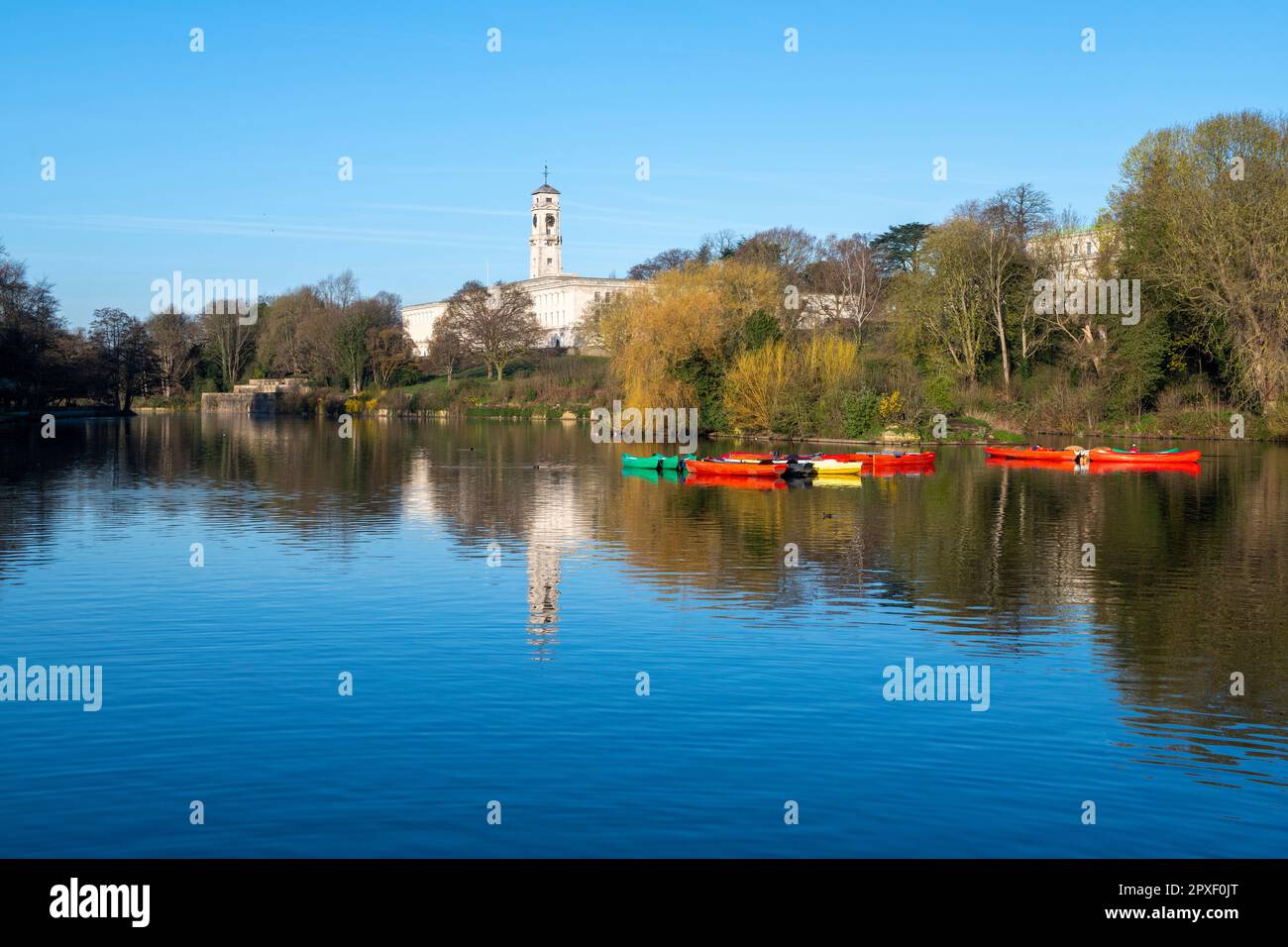 Spring reflections on the lake at Highfields University Park in ...