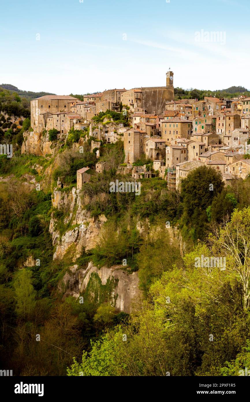 Sorano tuscany hi-res stock photography and images - Alamy