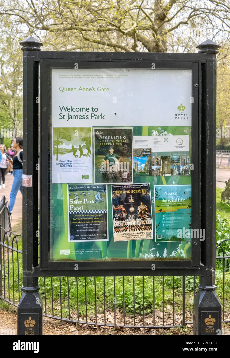 Welcome to st jamess park sign hi-res stock photography and images - Alamy