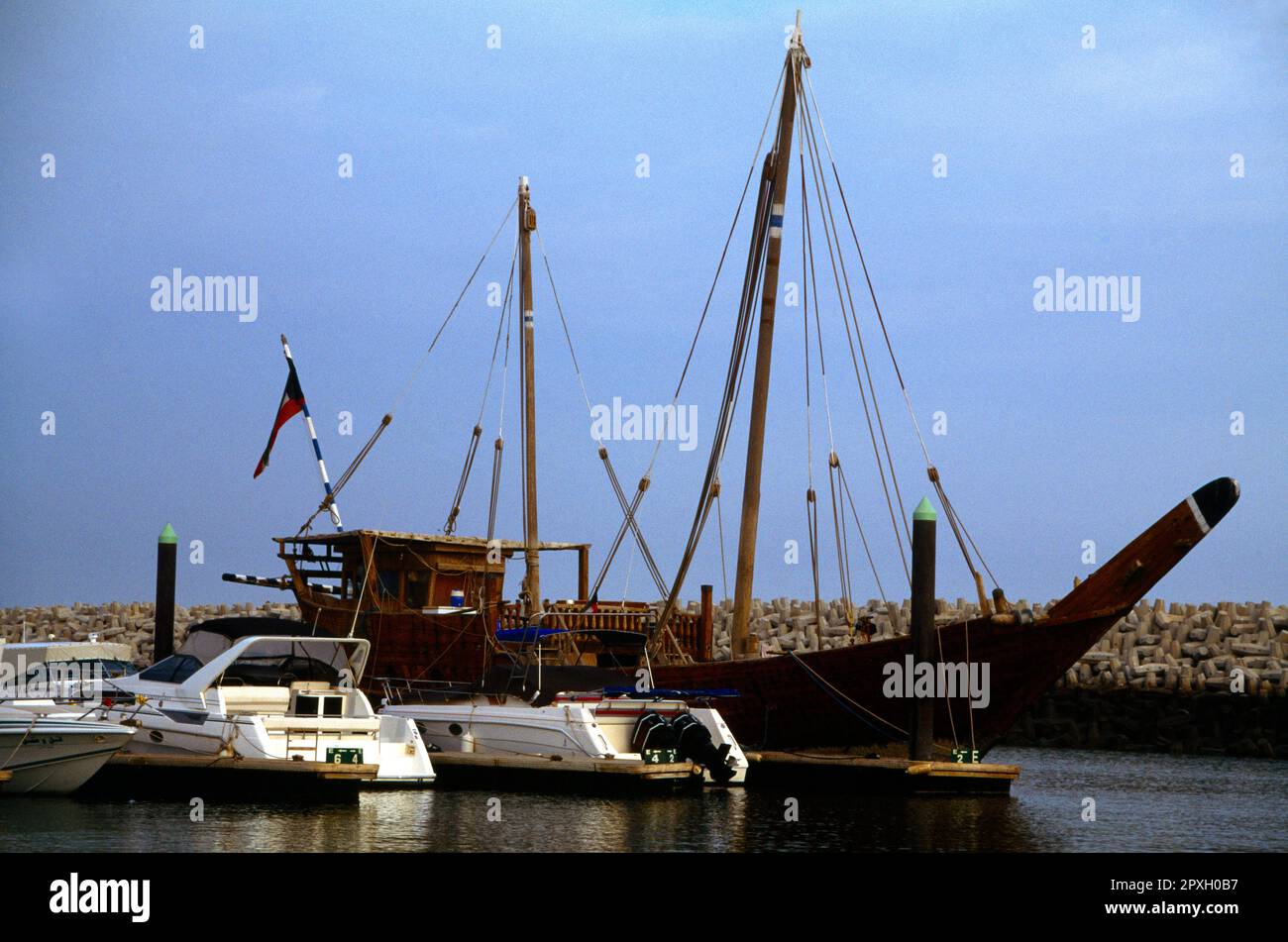 Kuwait marina boats hi-res stock photography and images - Alamy