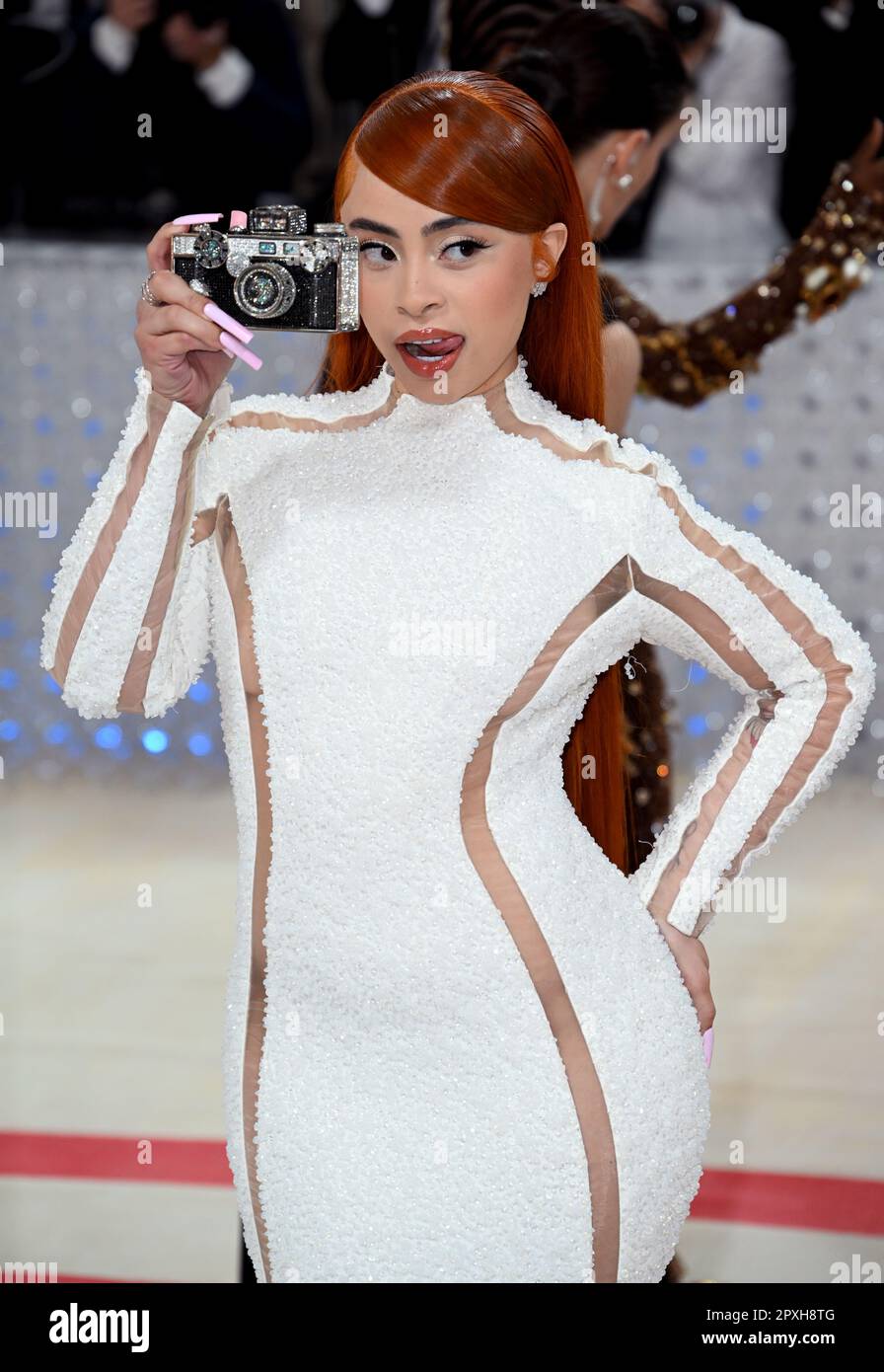 Ice spice 2023 met gala hi-res stock photography and images - Alamy