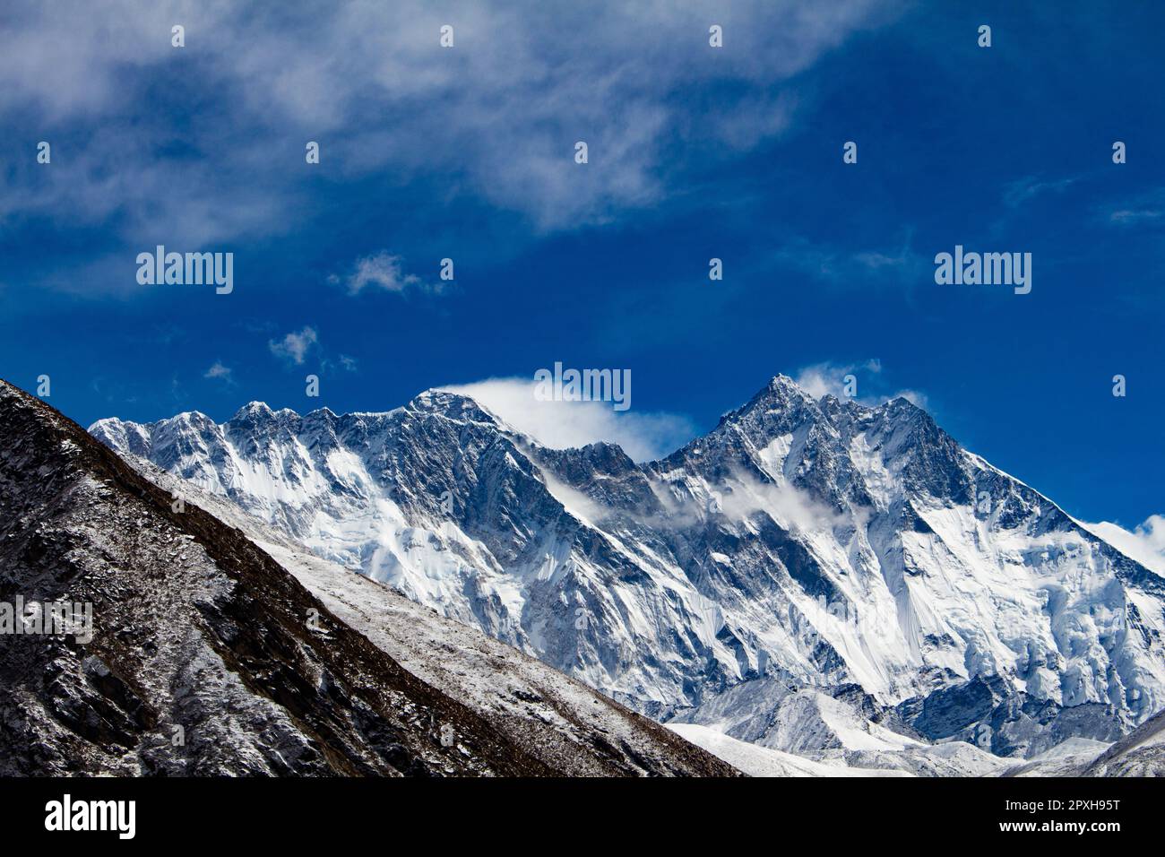 Mt everest region nepal hi-res stock photography and images - Alamy