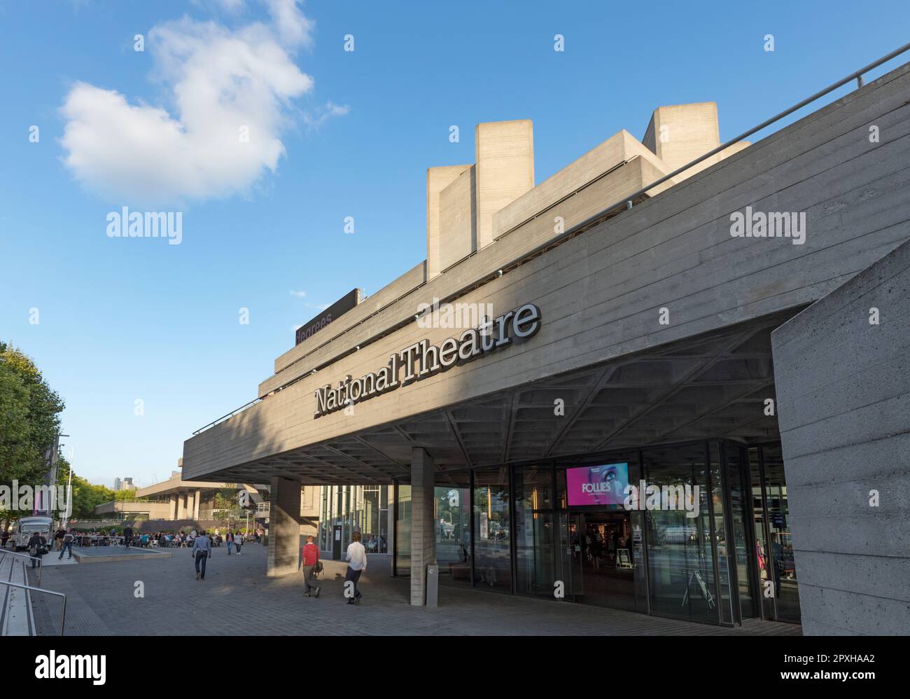 Denys lasdun building hi-res stock photography and images - Alamy
