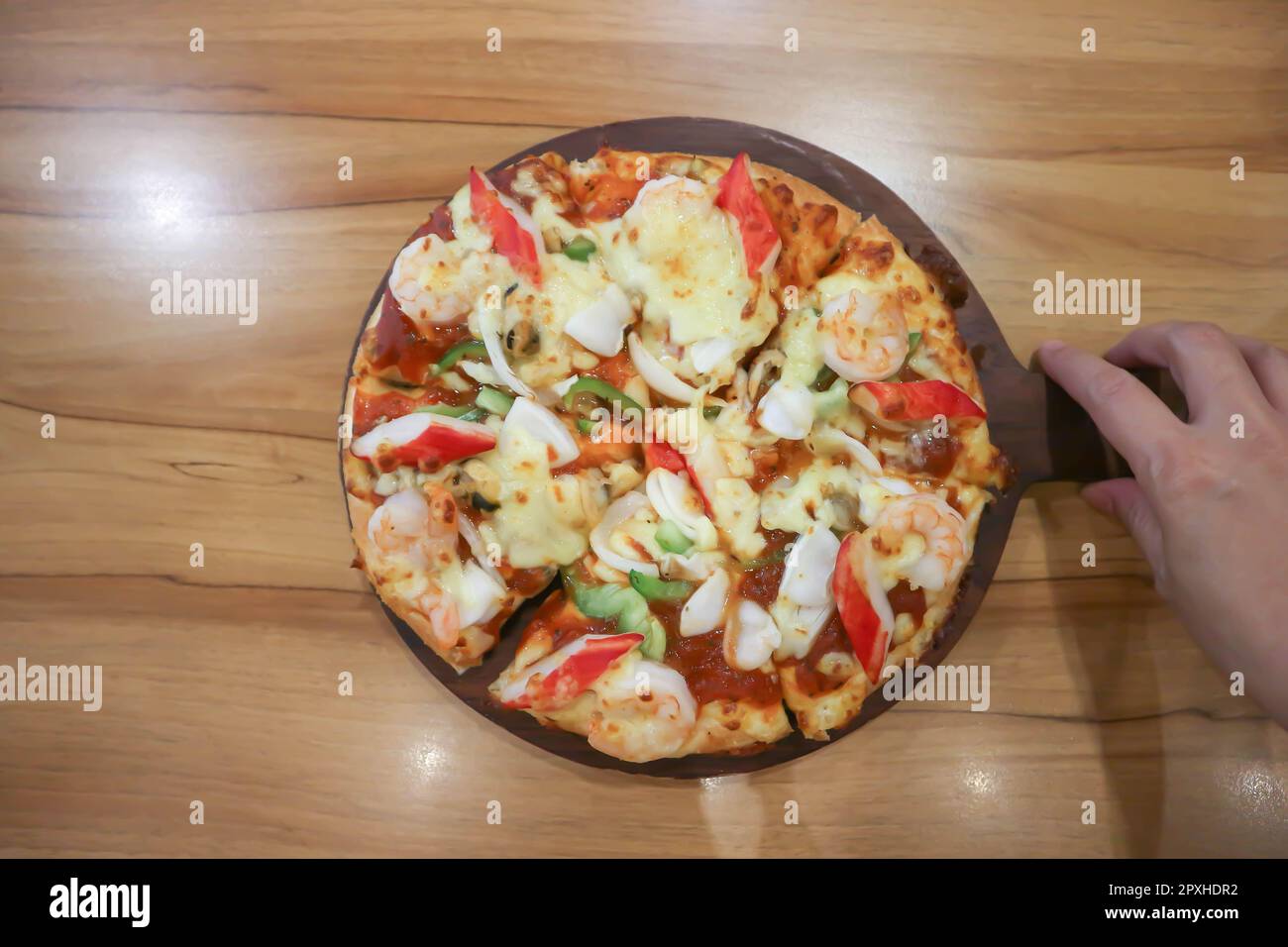 Squid pizza hi-res stock photography and images - Alamy