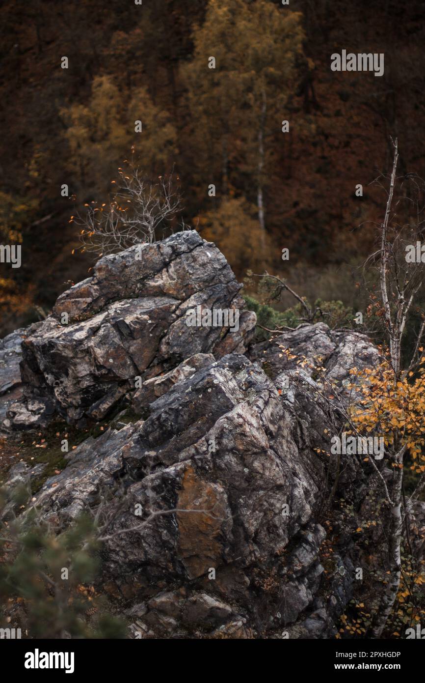Rough rock formations create hi-res stock photography and images - Alamy