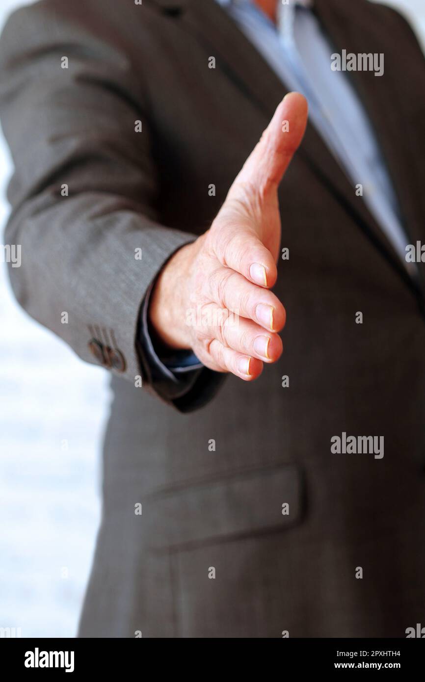 Ehrenwort mit Handschlag Stock Photo - Alamy