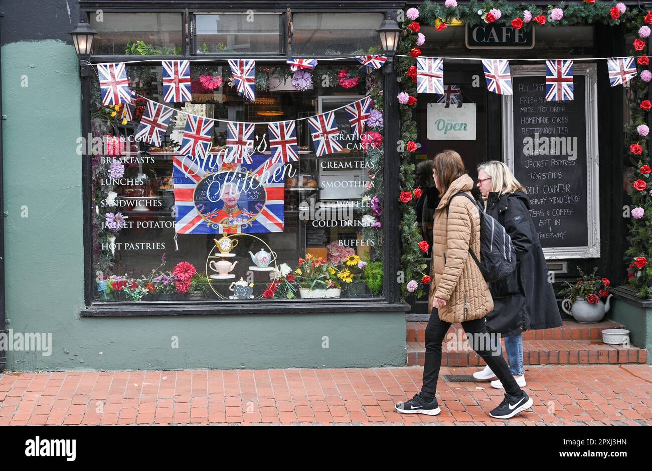 Cafes coronation cafe hi-res stock photography and images - Alamy