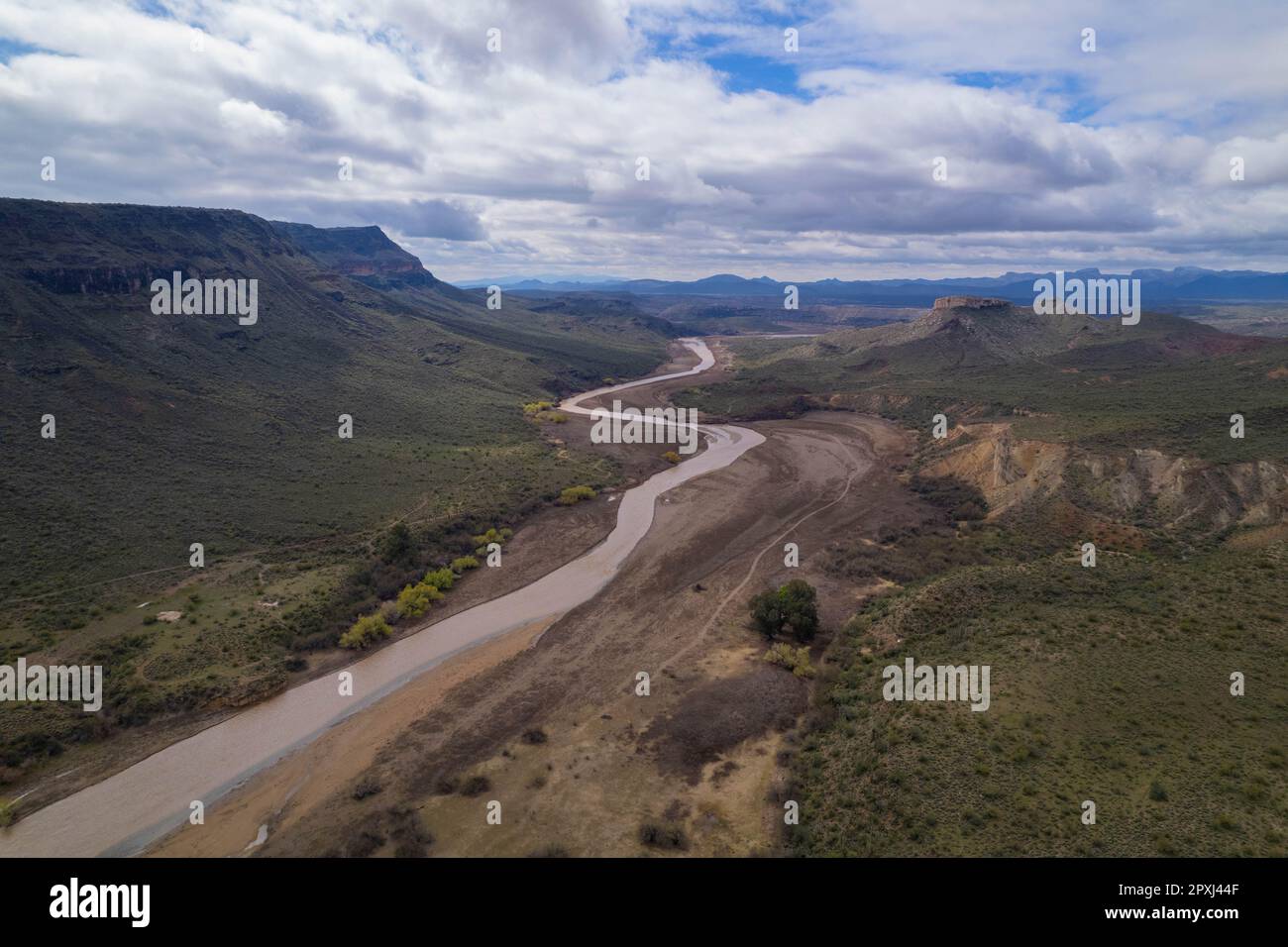 Agua fría hi-res stock photography and images - Alamy