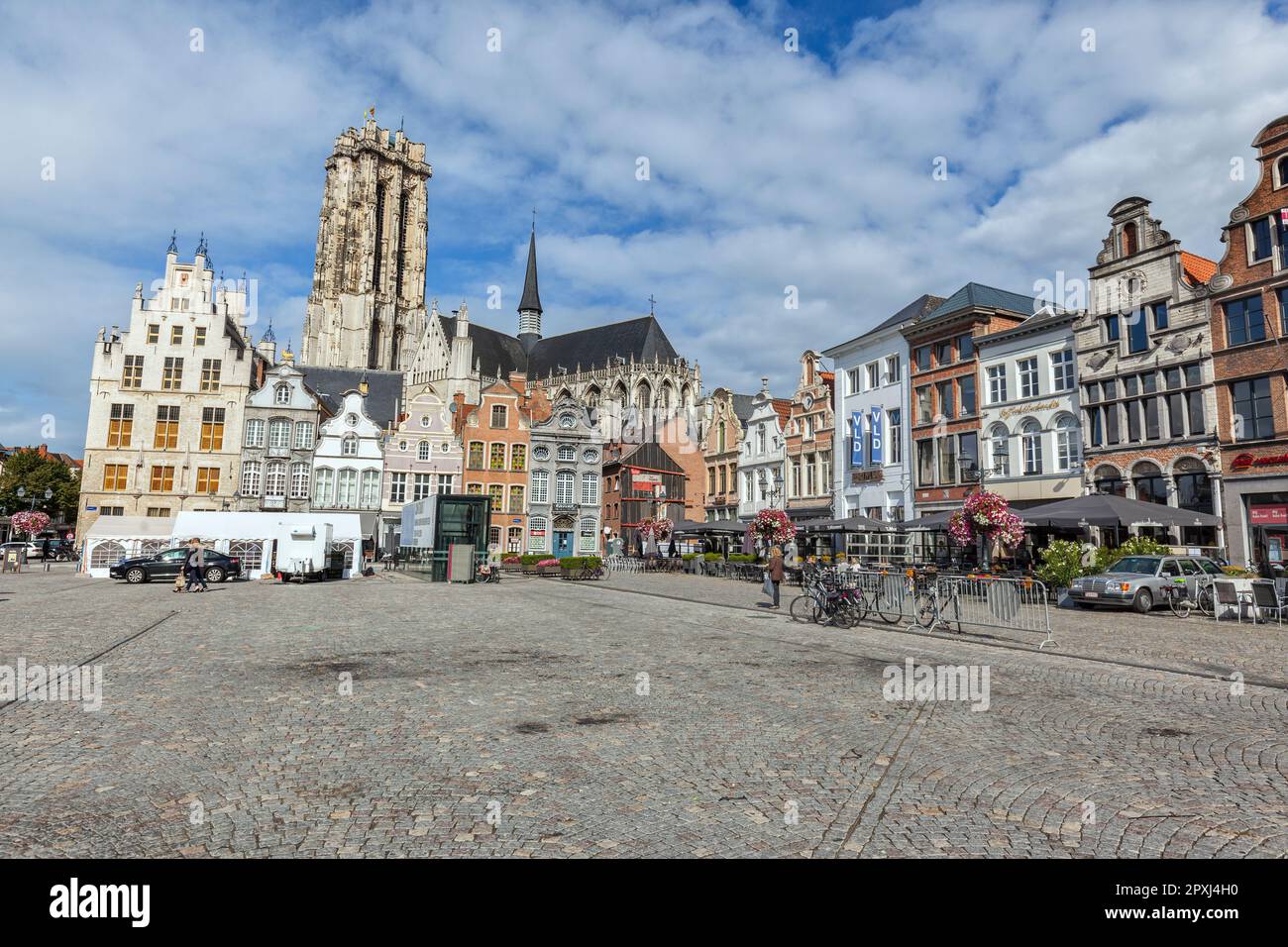 Historic gabled buildings, restaurants, bars, cafes, shops in Grote ...