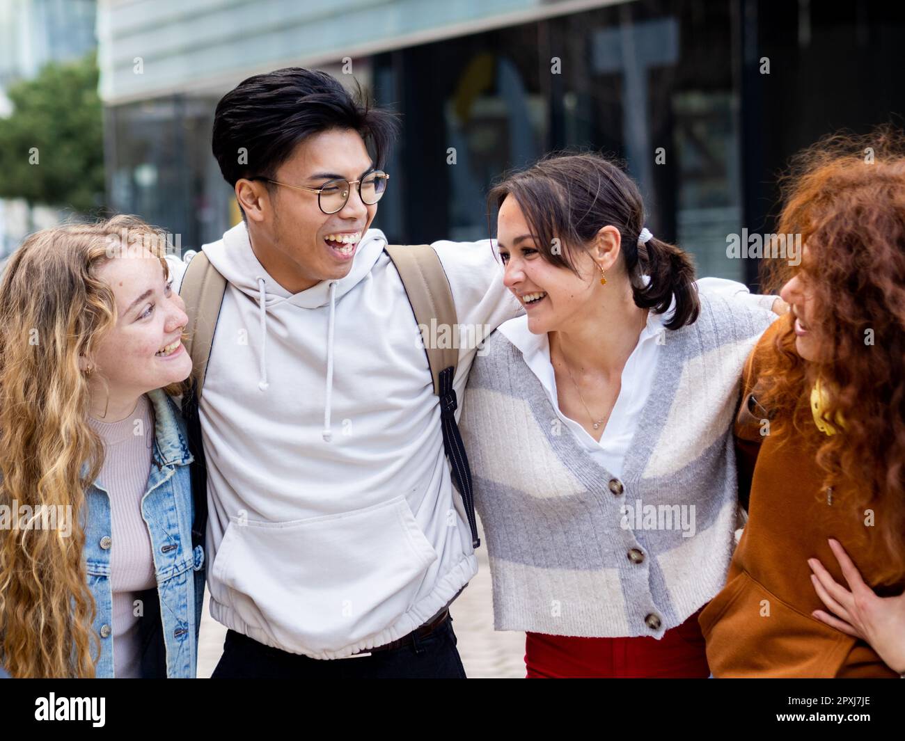 Friendship gen z hi-res stock photography and images - Alamy