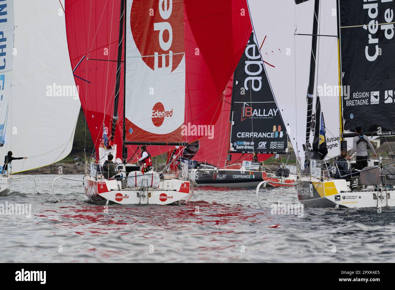 Basile Bourgnon and Violette Dorange (Edenred) during the start of the ...