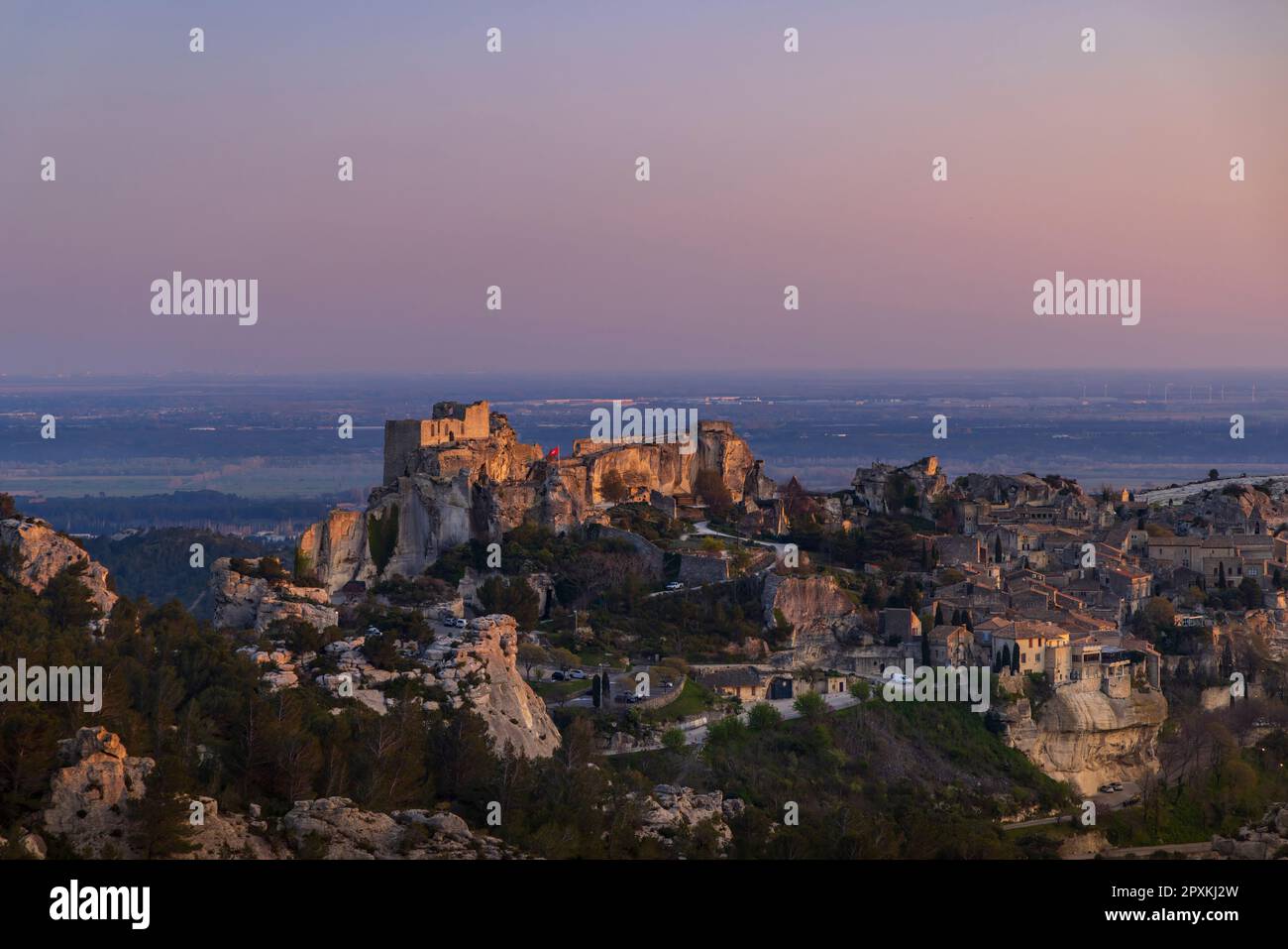 Medieval castle and village, Les Baux-de-Provence, Alpilles mountains ...