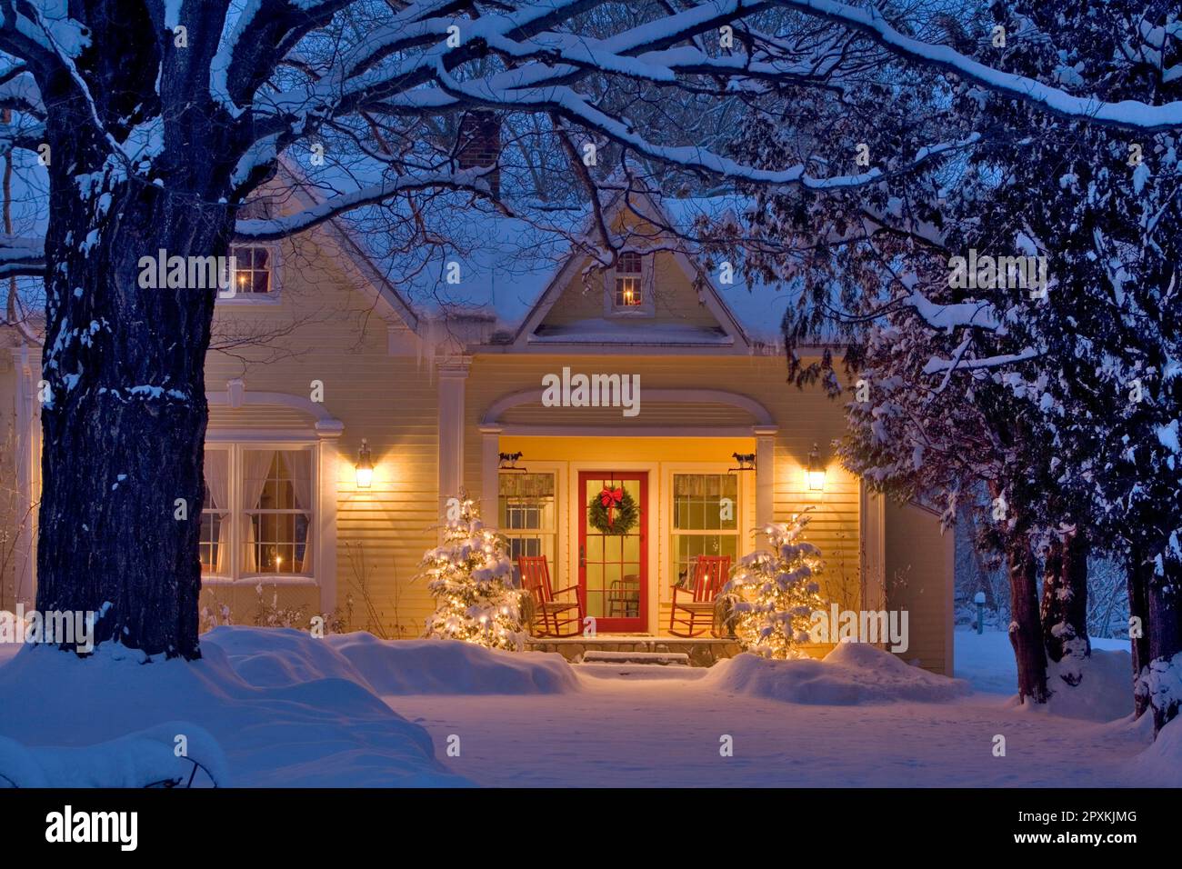 Vermont winter christmas hi-res stock photography and images - Alamy