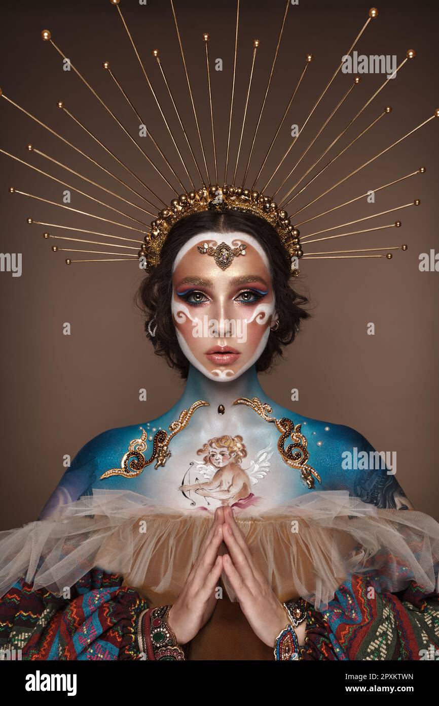 Renaissance cosmetics hi-res stock photography and images - Alamy