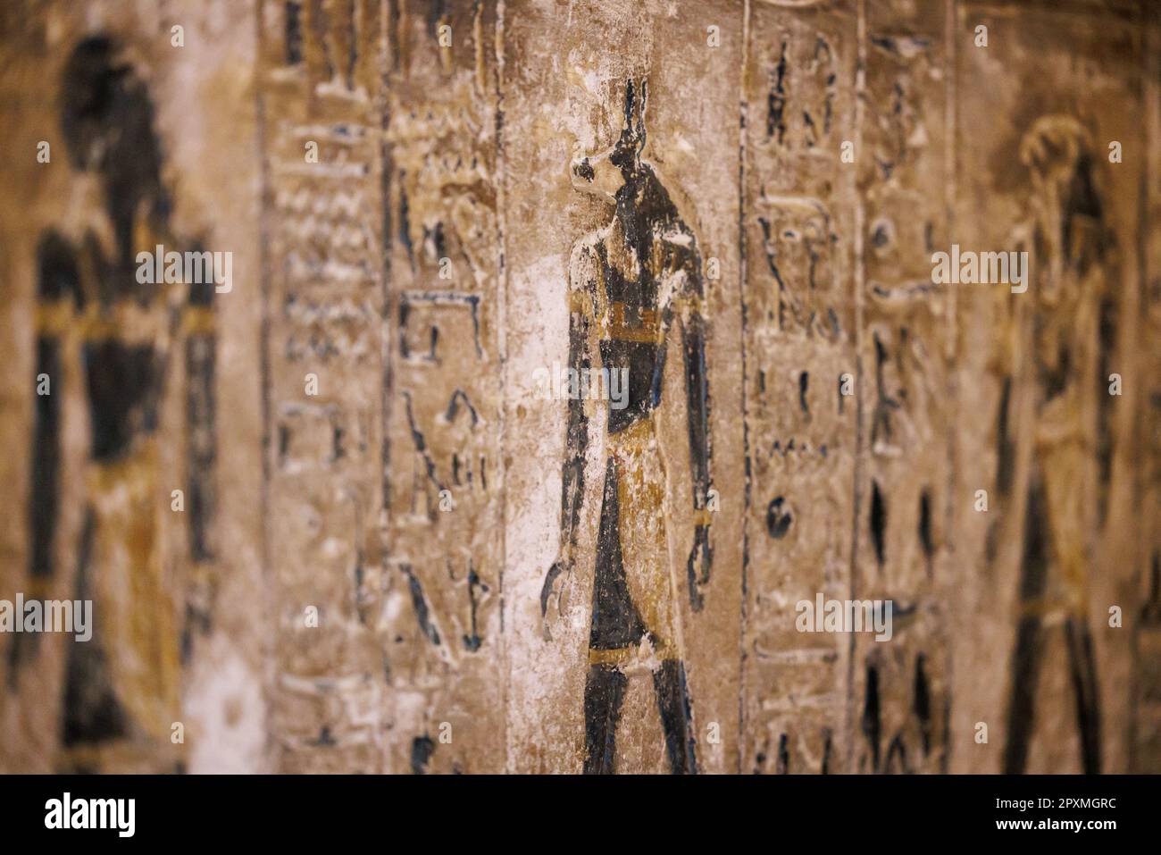 Ancient Egyptian hieroglyphs engraved in stone - Cairo Stock Photo - Alamy