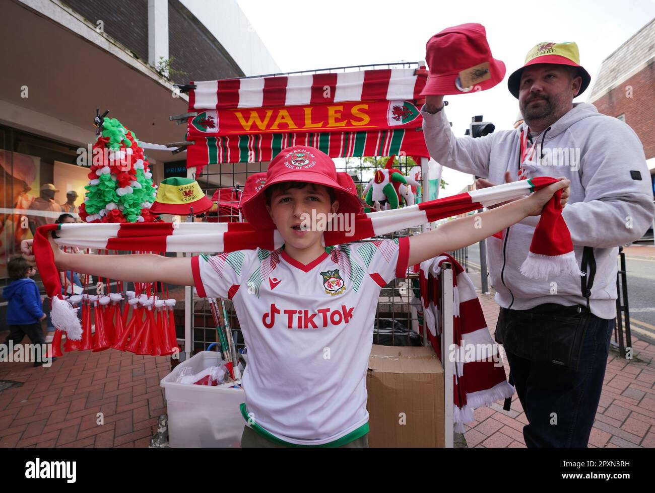 Wrexham victory parade hi-res stock photography and images - Alamy