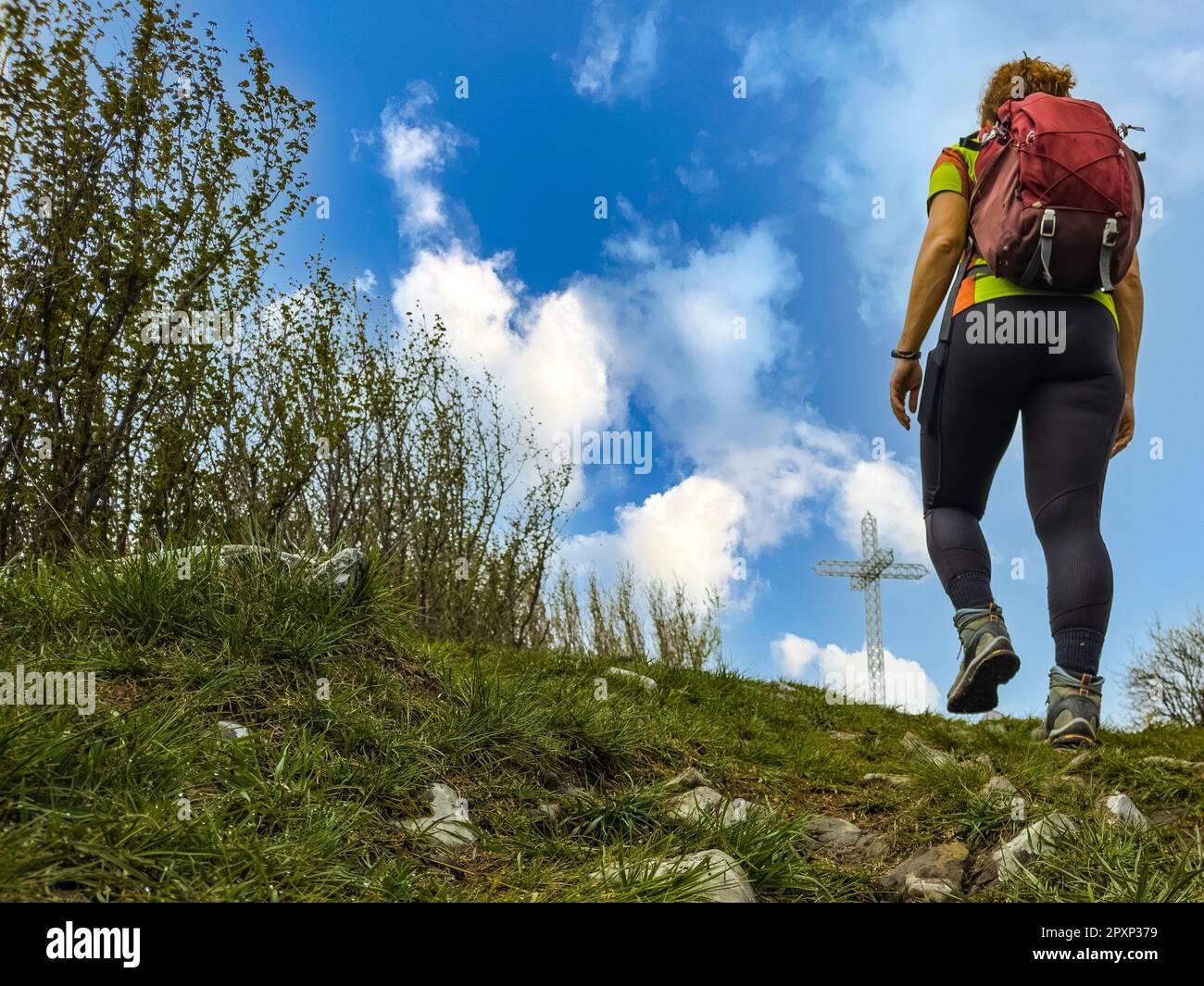 Trekking scene in the alps of Lake Como Stock Photo - Alamy