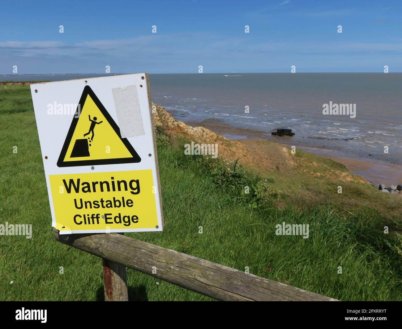 Walton on the Naze, Essex, UK, 2 May 2023: Warning unstable edge notice ...