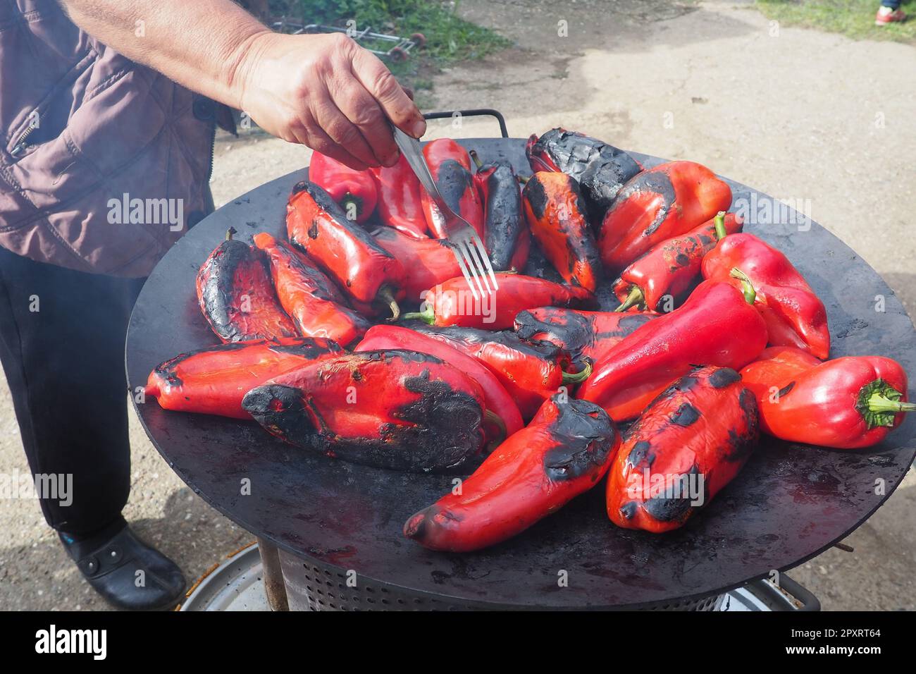 Roasting red peppers for a smoky flavor and quick peeling. Thermal ...