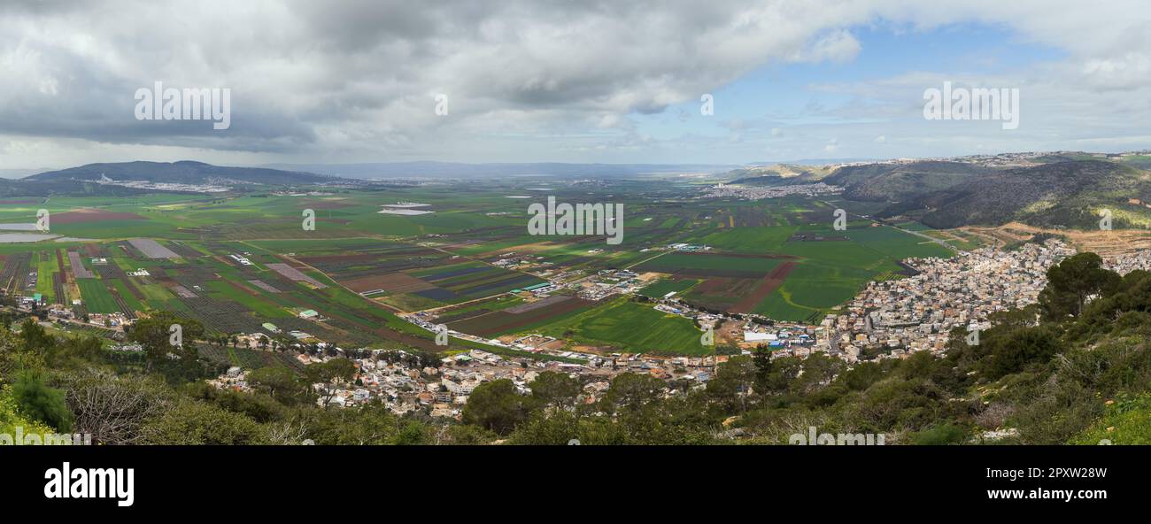 Panoramic view agriculture field rural hi-res stock photography and ...