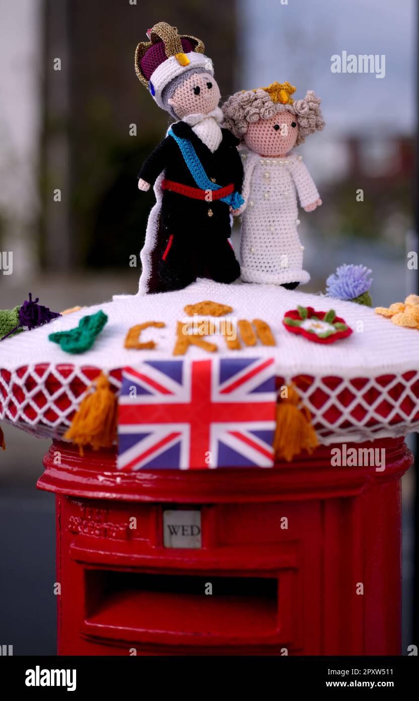 A King Charles coronation themed postbox topper in Isleworth, London ...