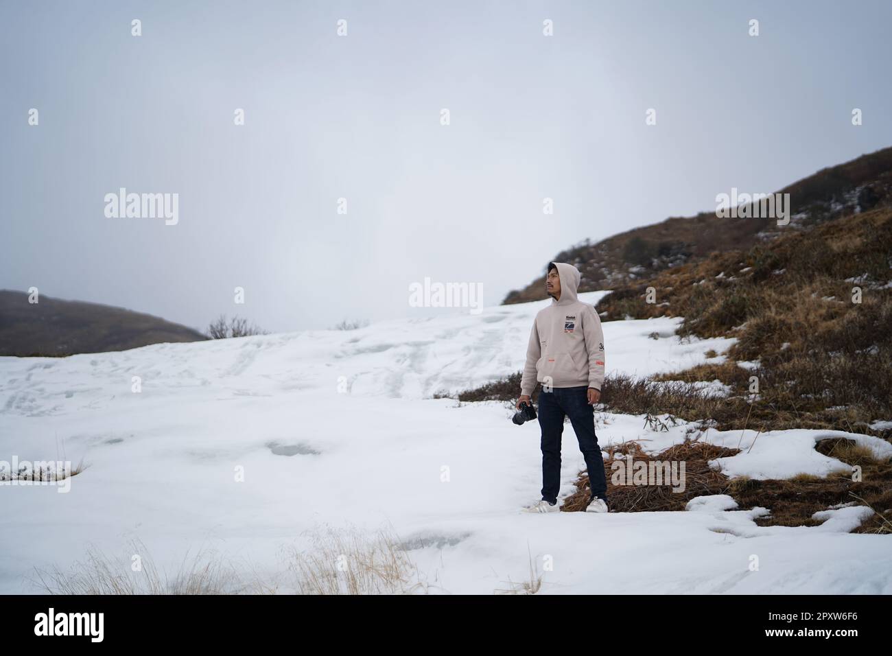 Snowfall at Zulik Nathang Valley Sikkim Stock Photo - Alamy