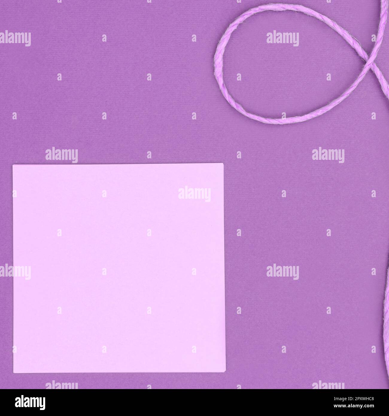 Important Message Written On Piece Of Paper. Photo Of Office Supplies ...