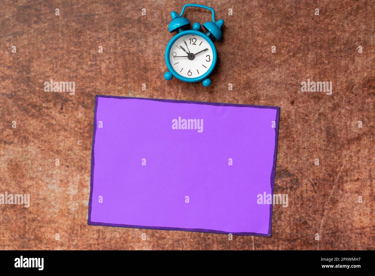 Important Message Written On Piece Of Paper. Photo Of Office Supplies ...