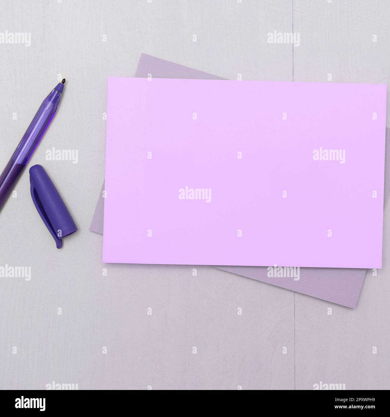 Important Message Written On Piece Of Paper. Photo Of Office Supplies ...