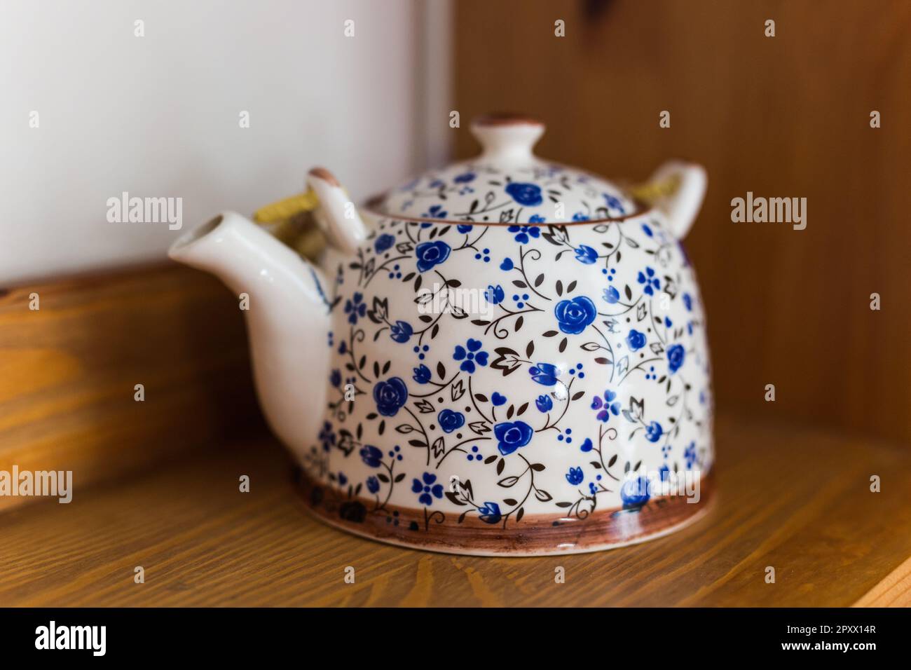 blue and white tea pot kettle japanese style Stock Photo - Alamy