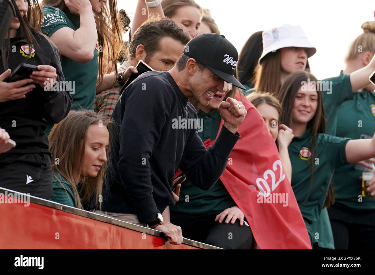 Rob mcelhenney wrexham hi-res stock photography and images - Alamy