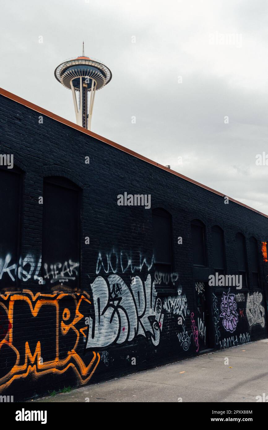 Space Needle behind wall of graffiti Stock Photo - Alamy