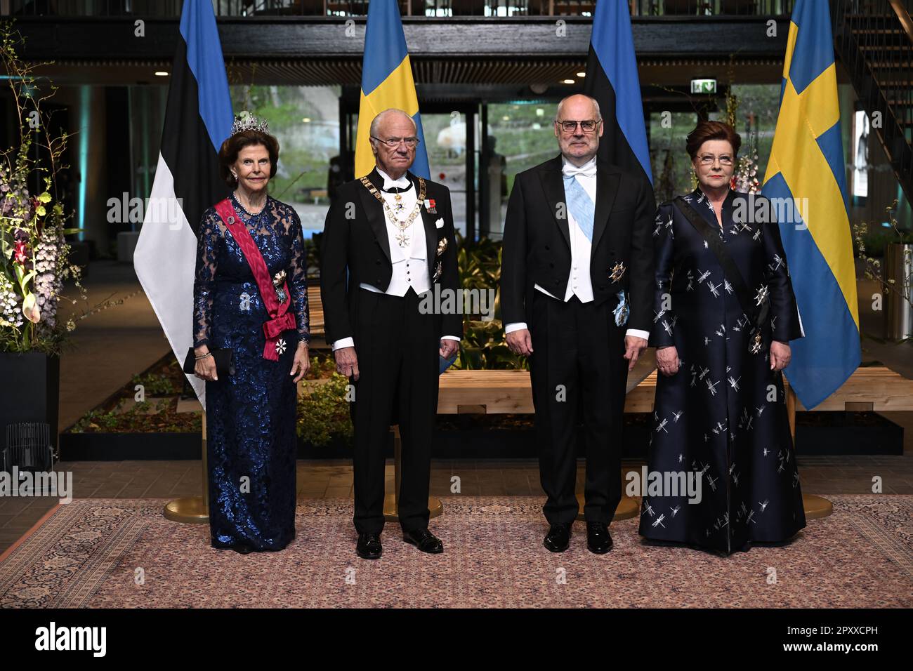 Sweden's Queen Silvia, King Carl Gustaf and the hosts Estonian ...
