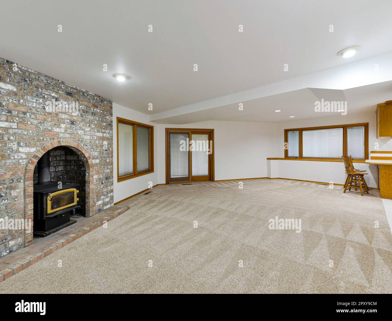 Modern residential empty living room interior Stock Photo - Alamy