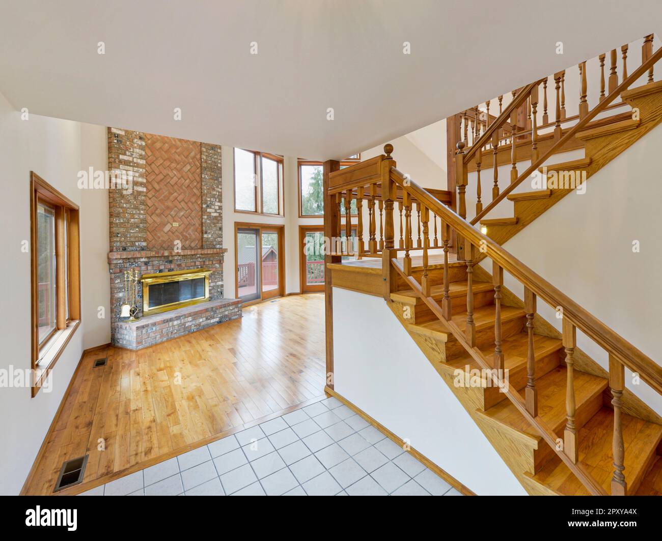 Modern residential empty living room interior Stock Photo - Alamy
