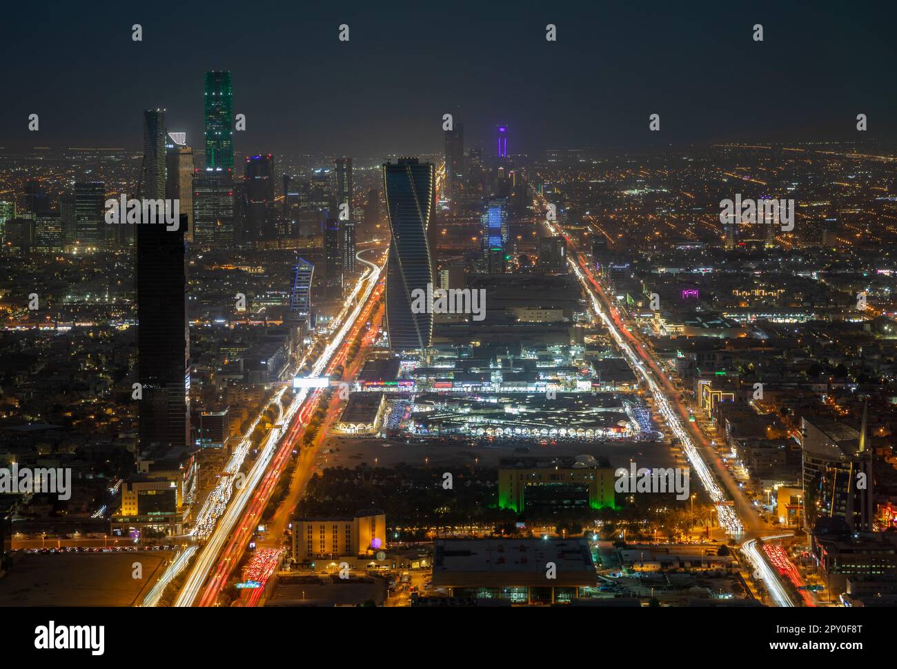 Riyadh landmark skyscraper hi-res stock photography and images - Alamy