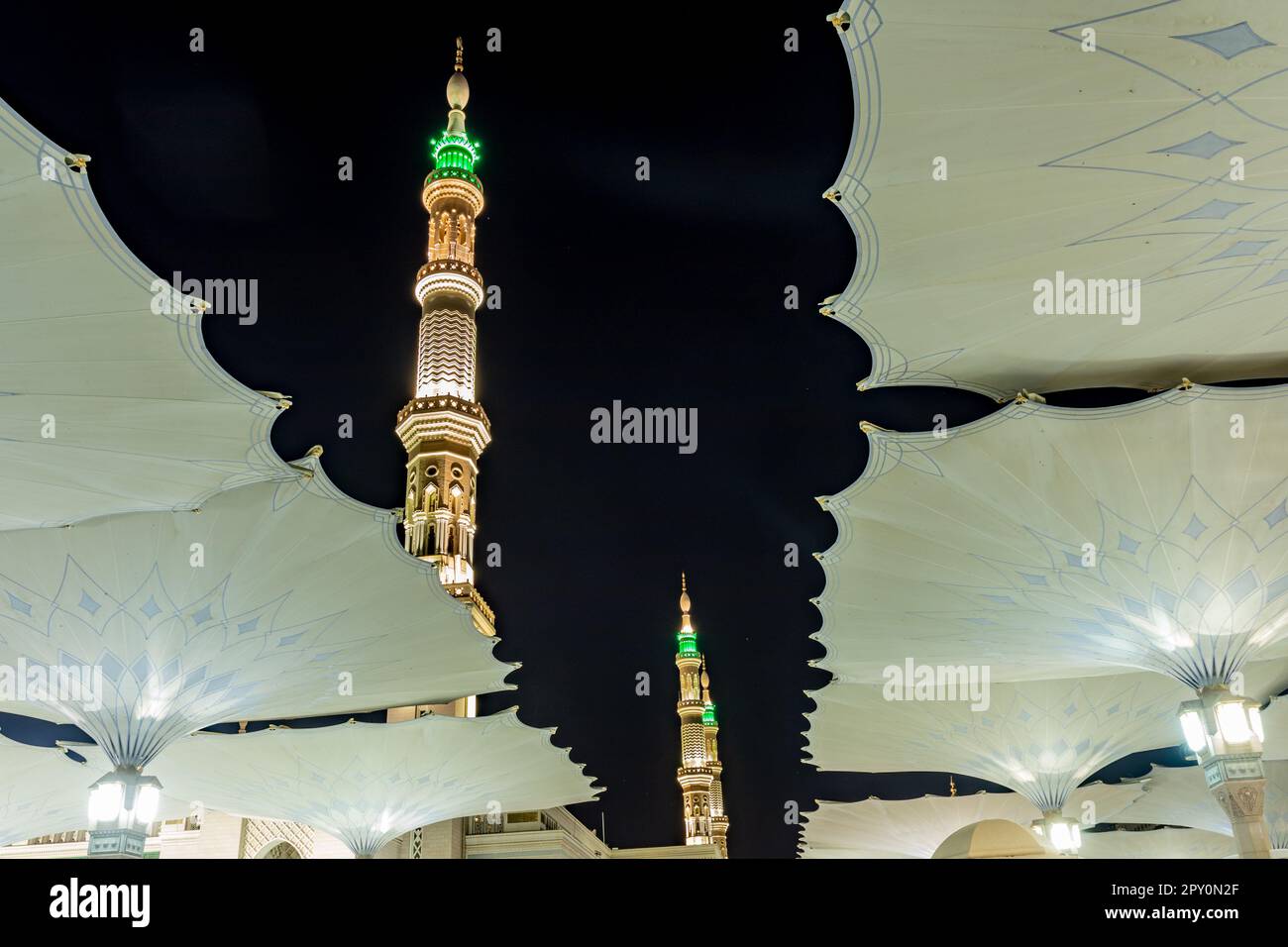 Prophet mosque saudi not kaaba hi-res stock photography and images - Alamy