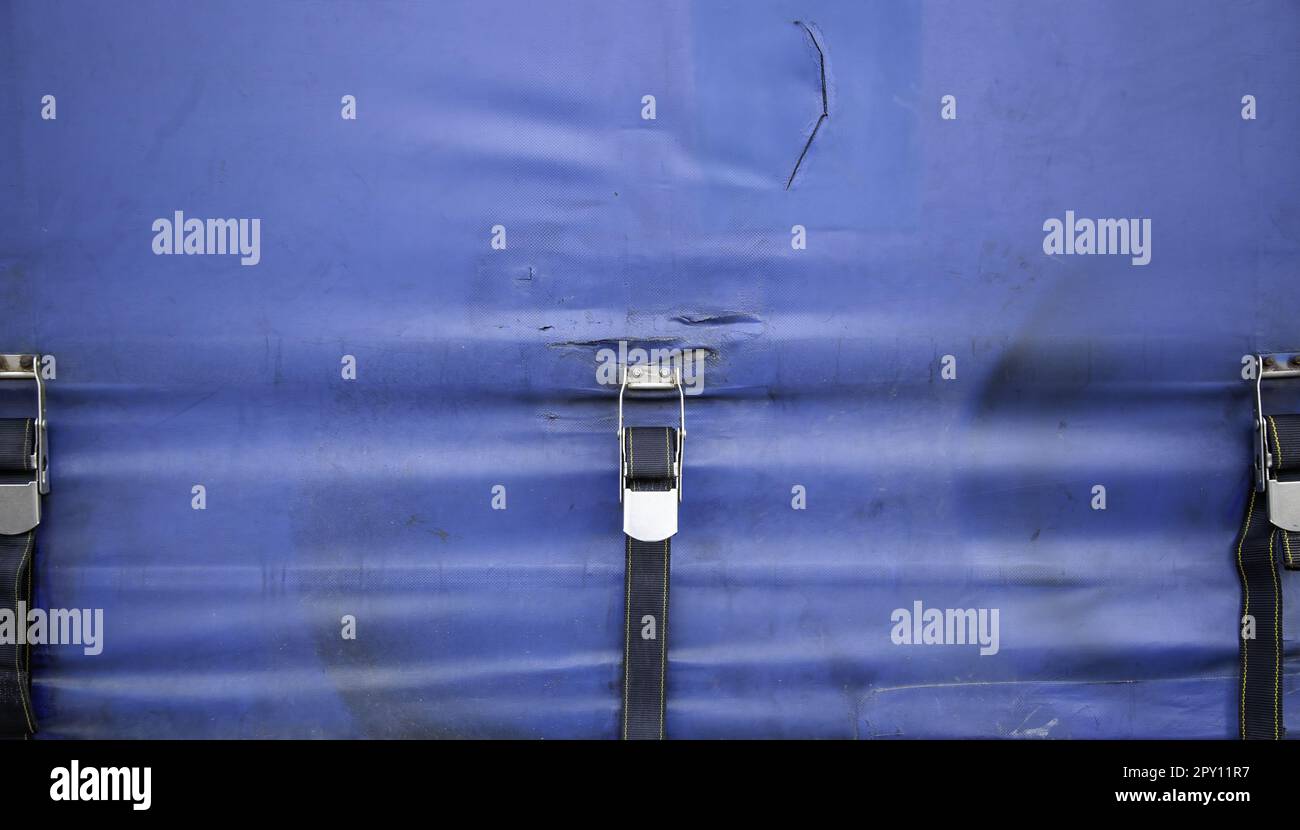 Lorry canvas hi-res stock photography and images - Alamy