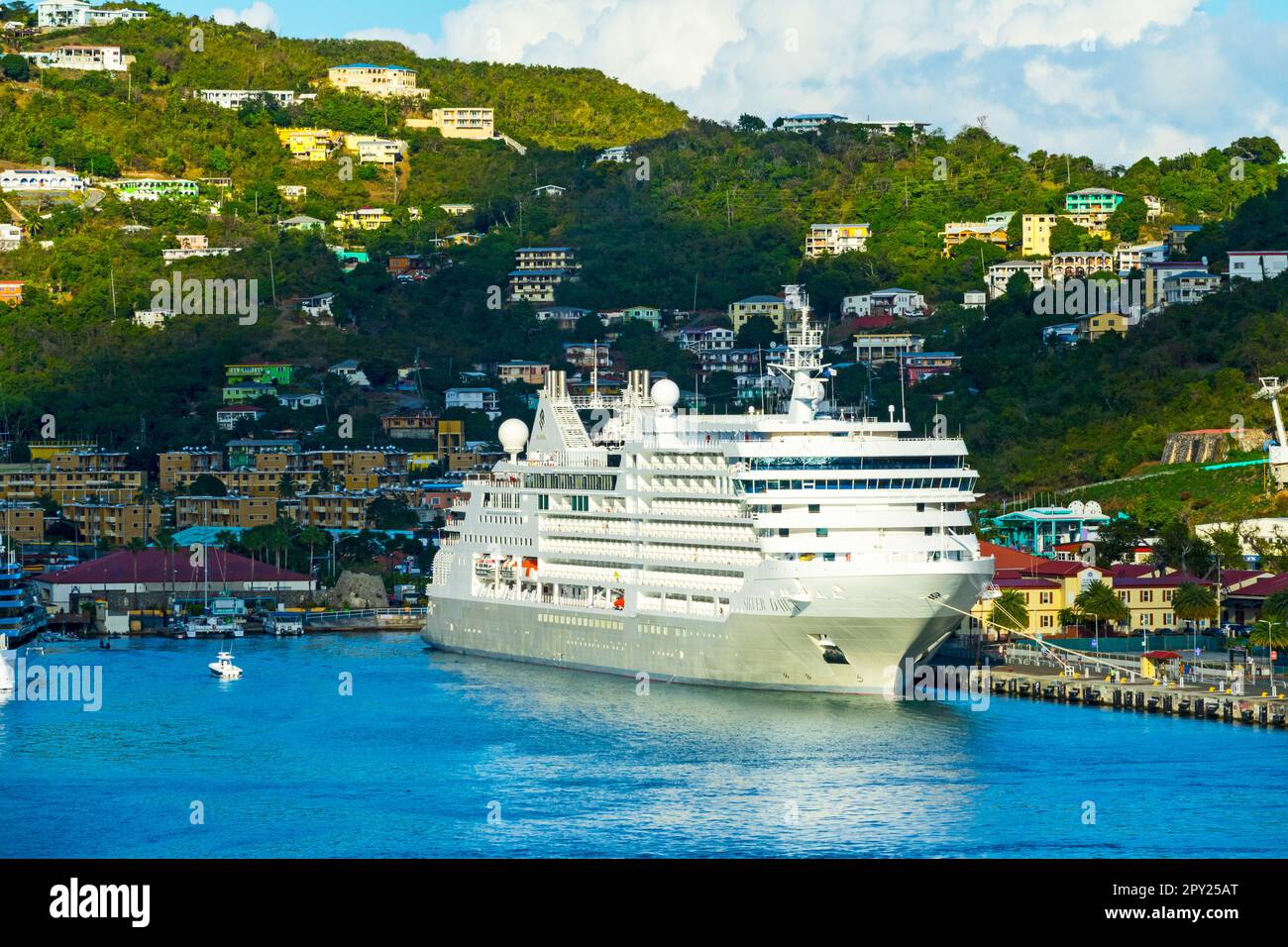 Silver dawn cruise ship hi-res stock photography and images - Alamy