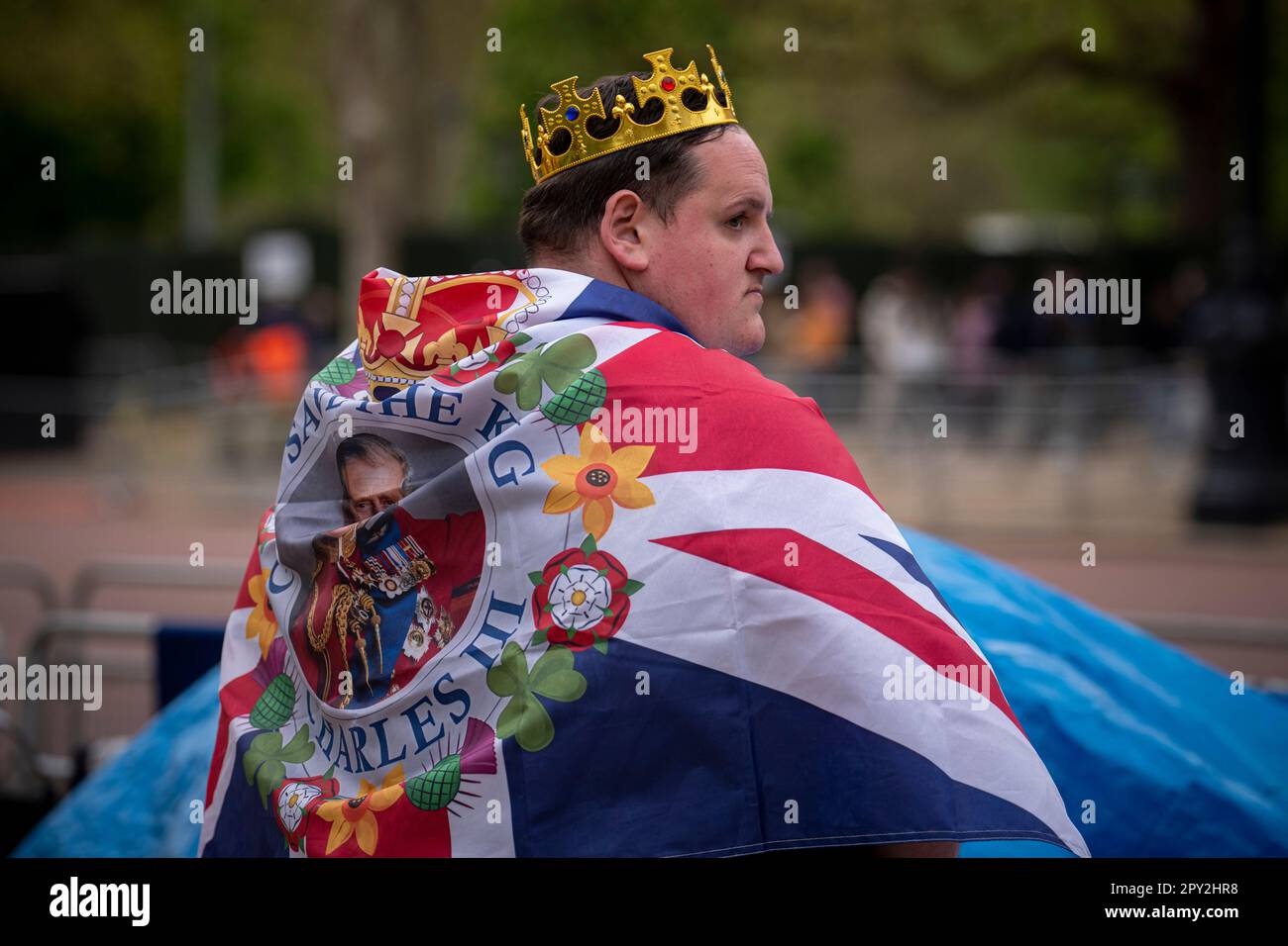 Royal enthusiast Patrick O'Neil stands along the King's Coronation ...